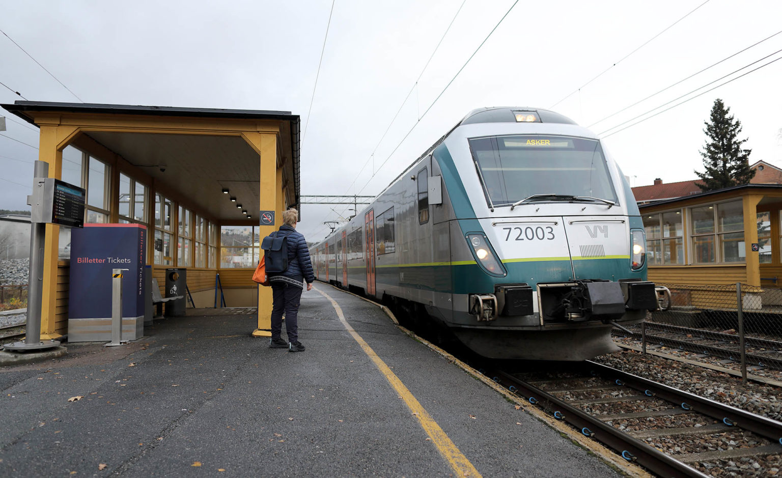 To av tre jernbanestasjoner er utilgjengelige for rullestolbrukere